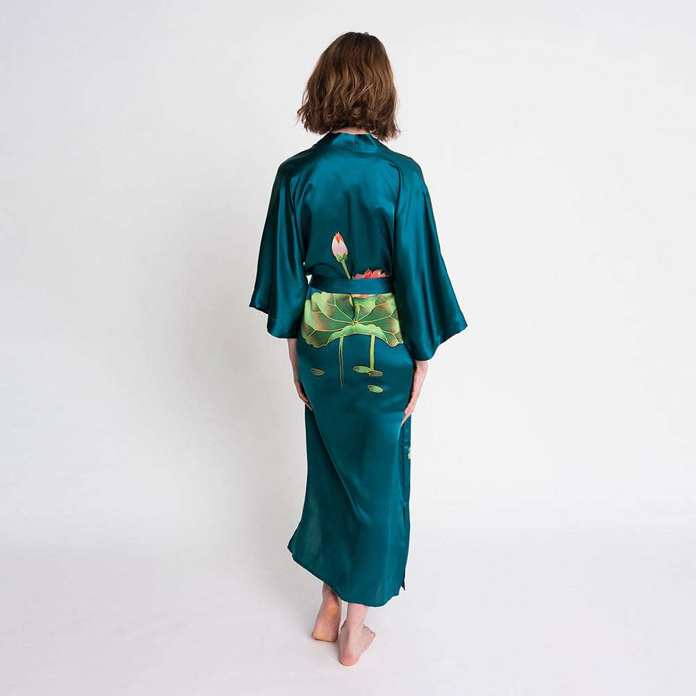 Hand-Painted Crane Long Silk Kimono Robe | KIM+ONO – kimandono.com