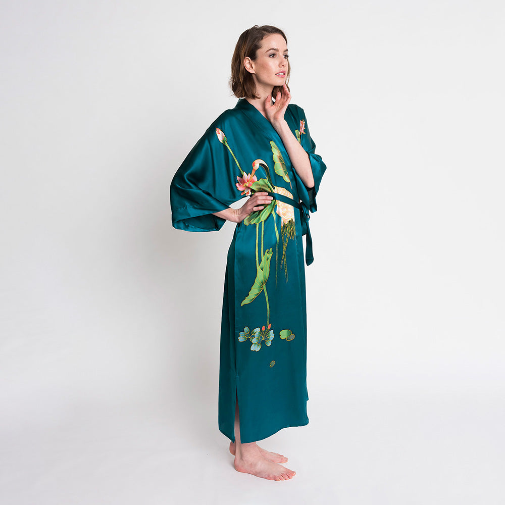 Hand-Painted Crane Long Silk Kimono Robe | KIM+ONO – kimandono.com