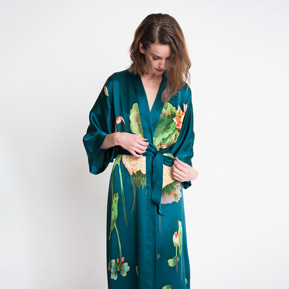 Hand-Painted Crane Long Silk Kimono Robe | KIM+ONO – kimandono.com