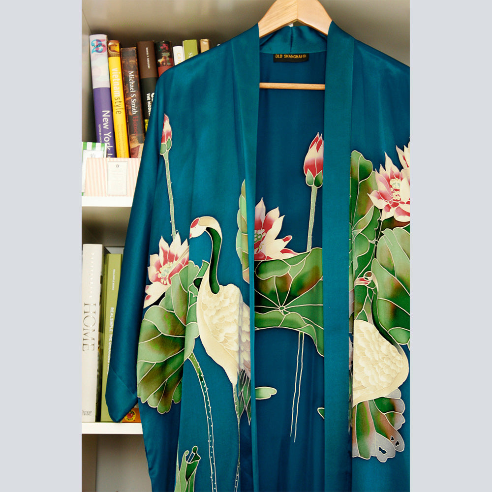 Silk Handpainted Crane Kimono Robe - Short | KIM+ONO – kimandono.com