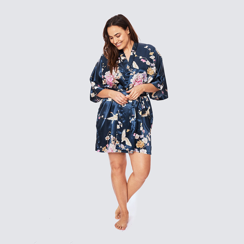 Plus Size Chrysanthemum & Crane Kimono Robe - Short – kimandono.com