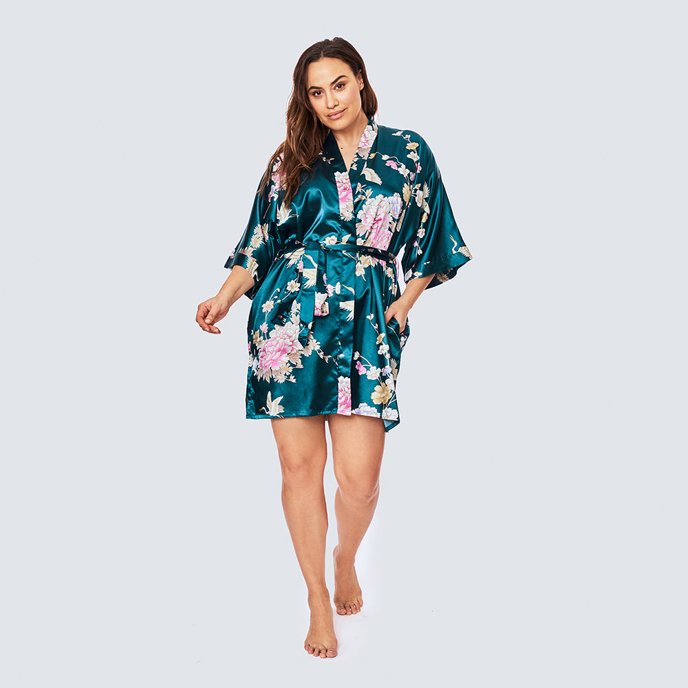 Plus Size Chrysanthemum & Crane Kimono Robe - Short – kimandono.com