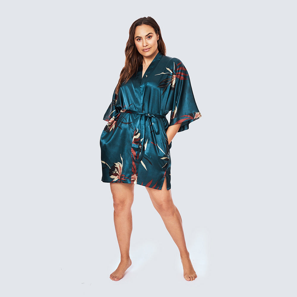 Hana Plus Size Short Kimono Robe - Multiple Colors – kimandono.com