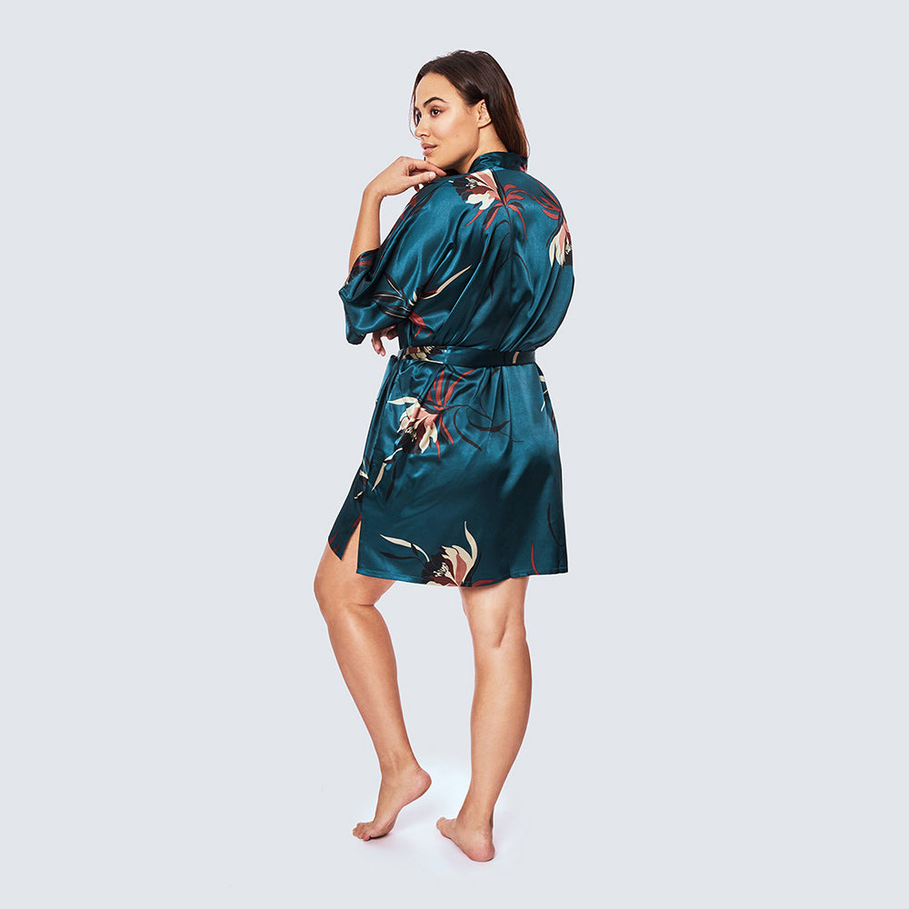 Hana Plus Size Short Kimono Robe - Multiple Colors – kimandono.com