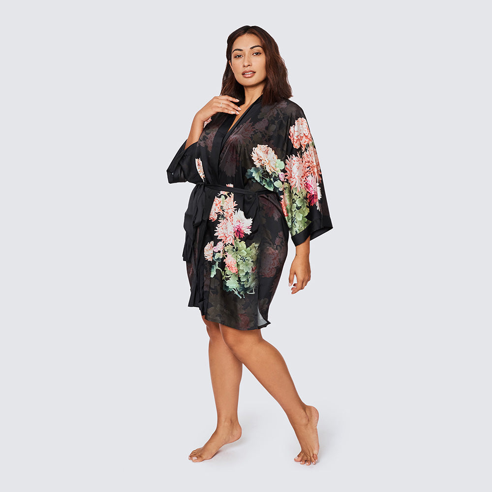 Coral Chrysanthemum Plus Size Kimono Robe - Short | KIM+ONO – kimandono.com