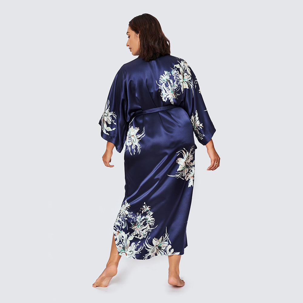 Yuri Washable Plus Size Silk Robe - Long | KIM+ONO – kimandono.com