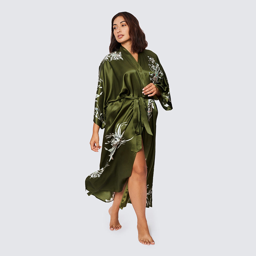 Yuri Washable Plus Size Silk Robe - Long | KIM+ONO – kimandono.com