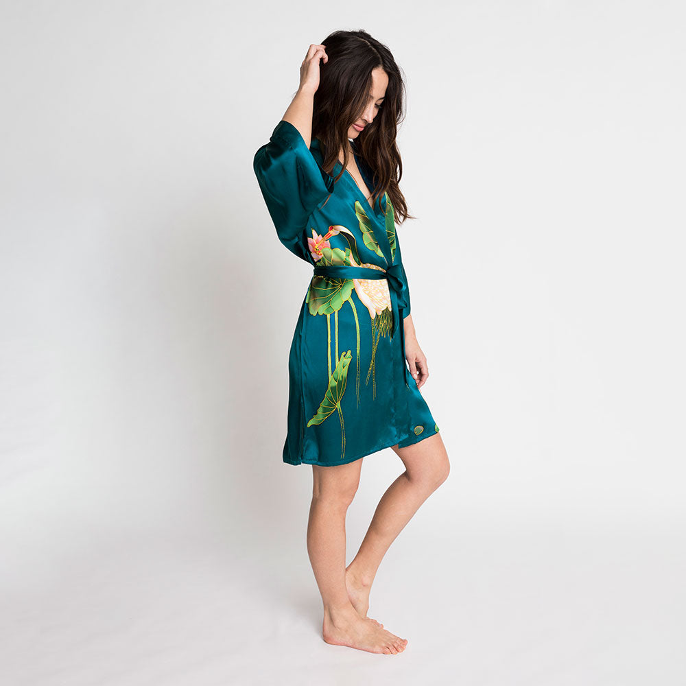 Silk Handpainted Crane Kimono Robe - Short | KIM+ONO – kimandono.com