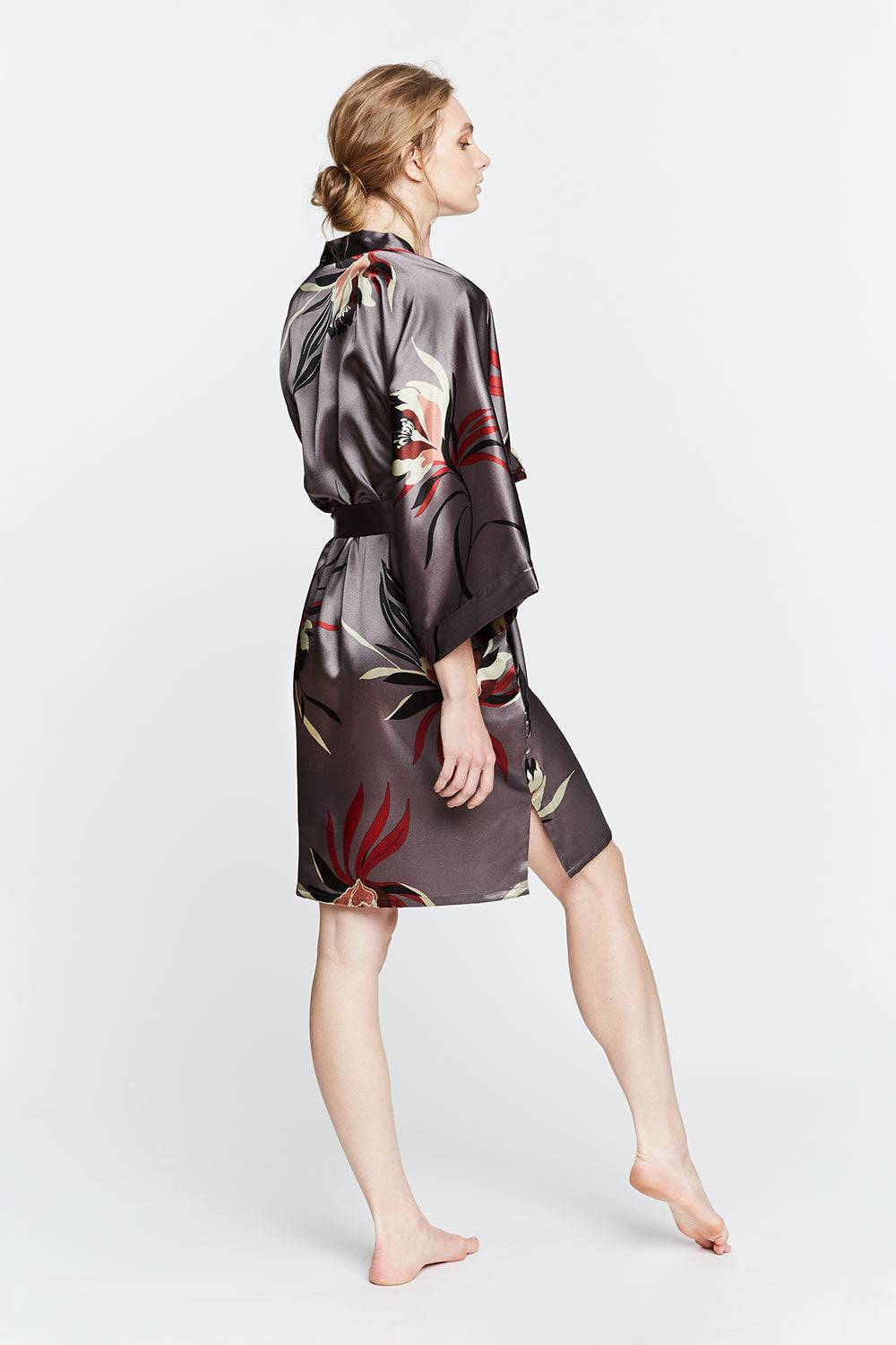 Hana Satin Kimono Robe - Short | Kimono Robe with Pockets – kimandono.com