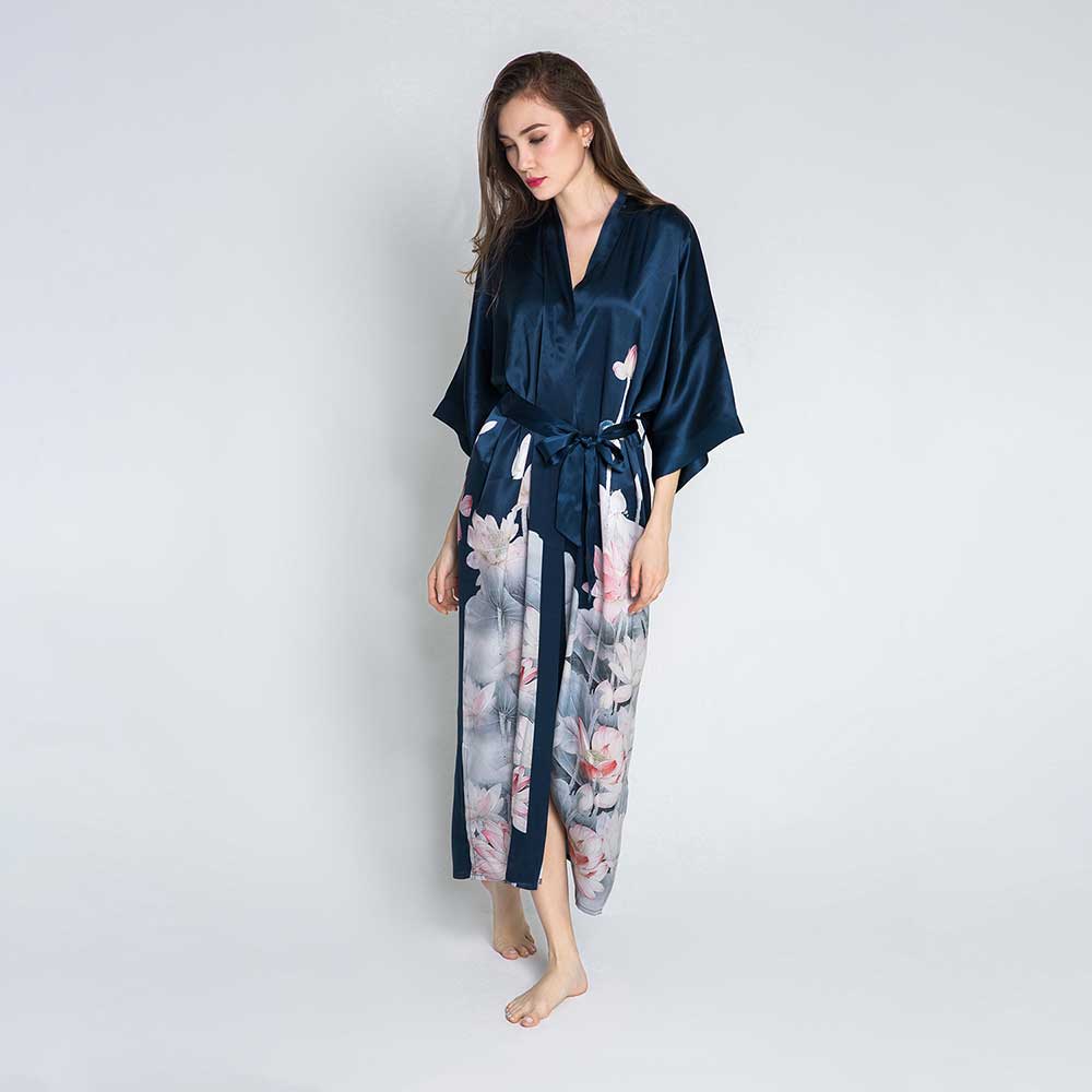 Silk Lotus Flower Kimono Robe - Long | KIM+ONO – kimandono.com