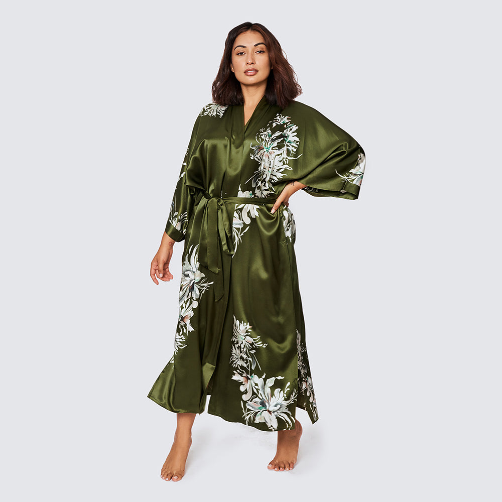 Yuri Washable Plus Size Silk Robe - Long | KIM+ONO – kimandono.com